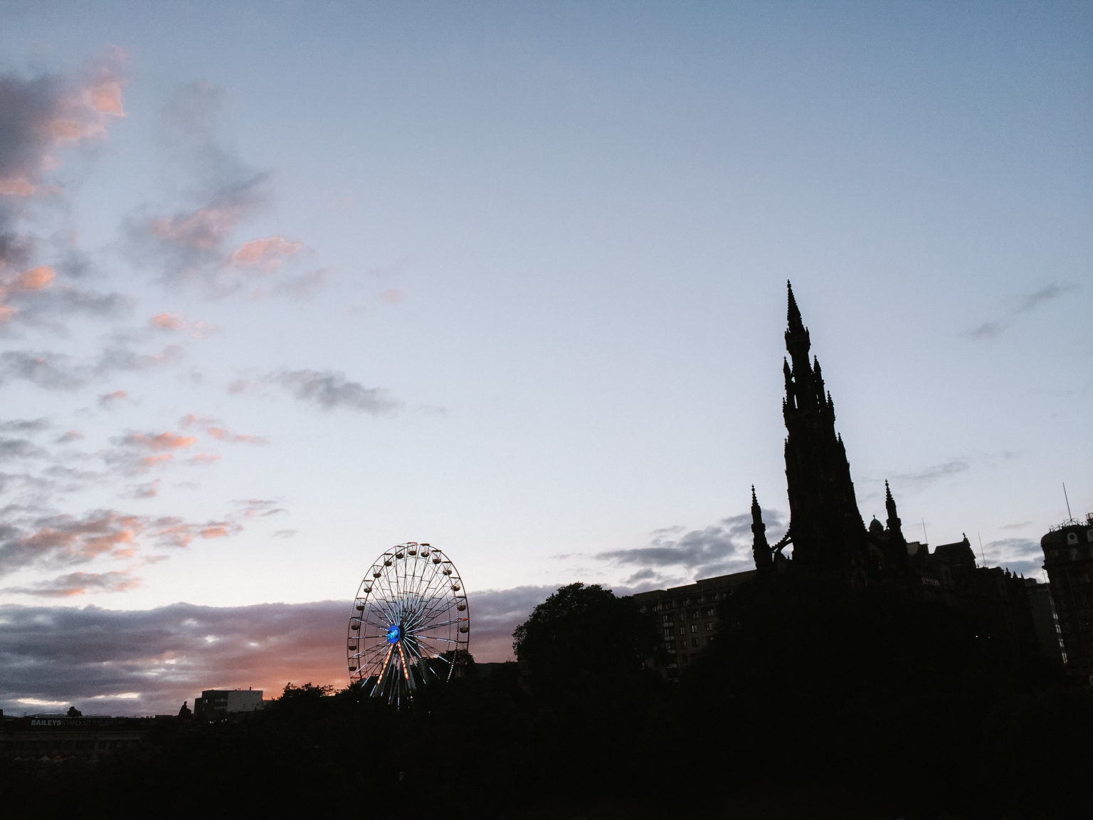 The complete guide to Edinburgh - Wanderlust Ale