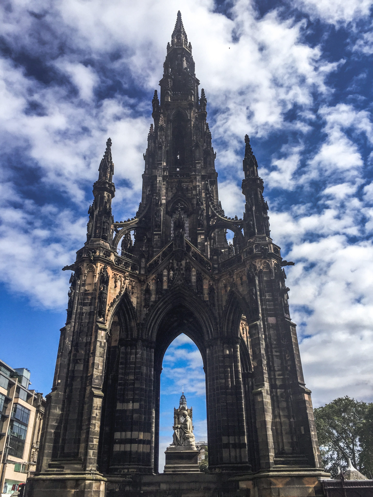 The complete guide to Edinburgh - Wanderlust Ale