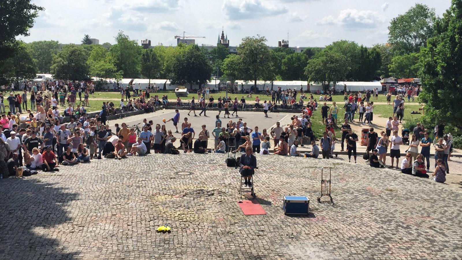 An unusual Sunday at Mauerpark in Berlin - Wanderlust Ale