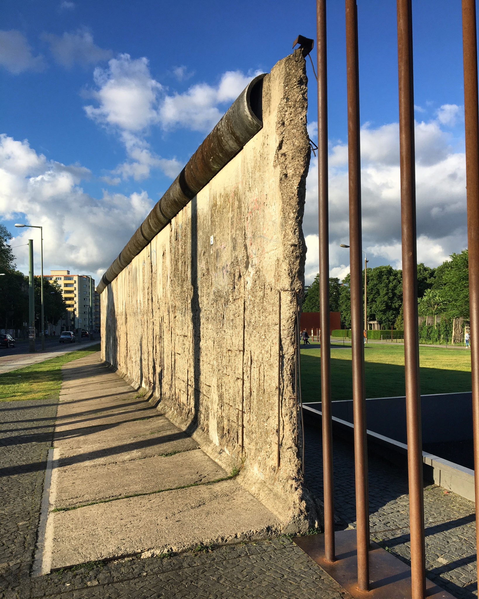 An unusual Sunday at Mauerpark in Berlin - Wanderlust Ale