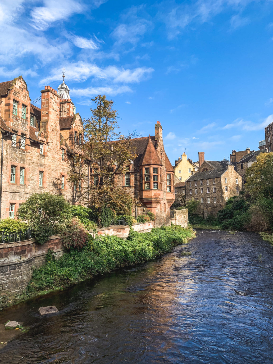 The complete guide to Edinburgh - Wanderlust Ale